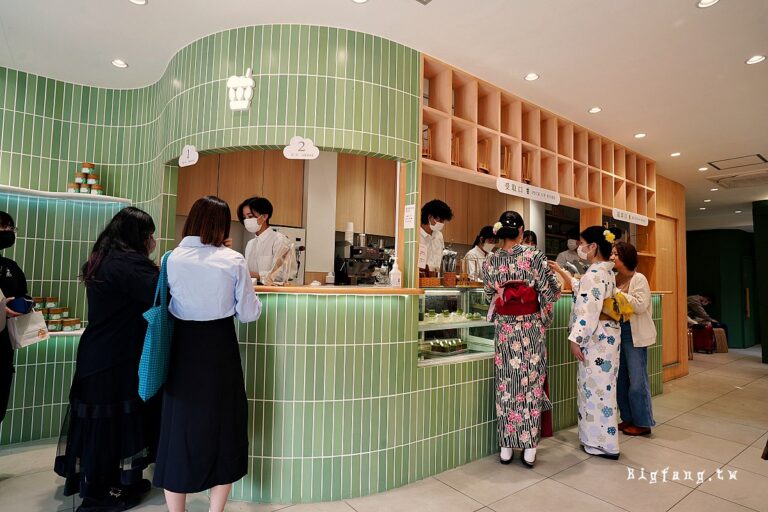 [京都嵐山甜點咖啡] 雲ノ茶KUMONOCHA 嵐山店 @ 網美都愛打卡的名店,雲梨慕斯蛋糕+美型竹林空間 - 樂活的大方