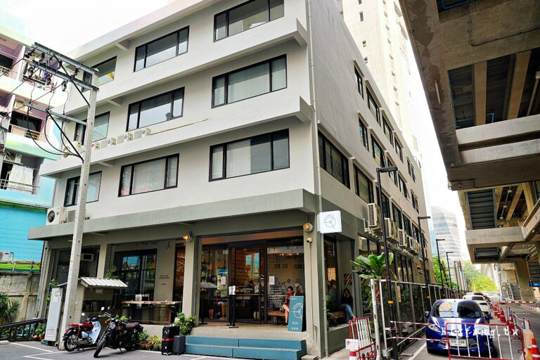 [曼谷咖啡] Factory Coffee Bangkok @ 泰國咖啡冠軍名店&WBC世界盃咖啡大師,BTS PhayaThai旁 - 樂活的大方